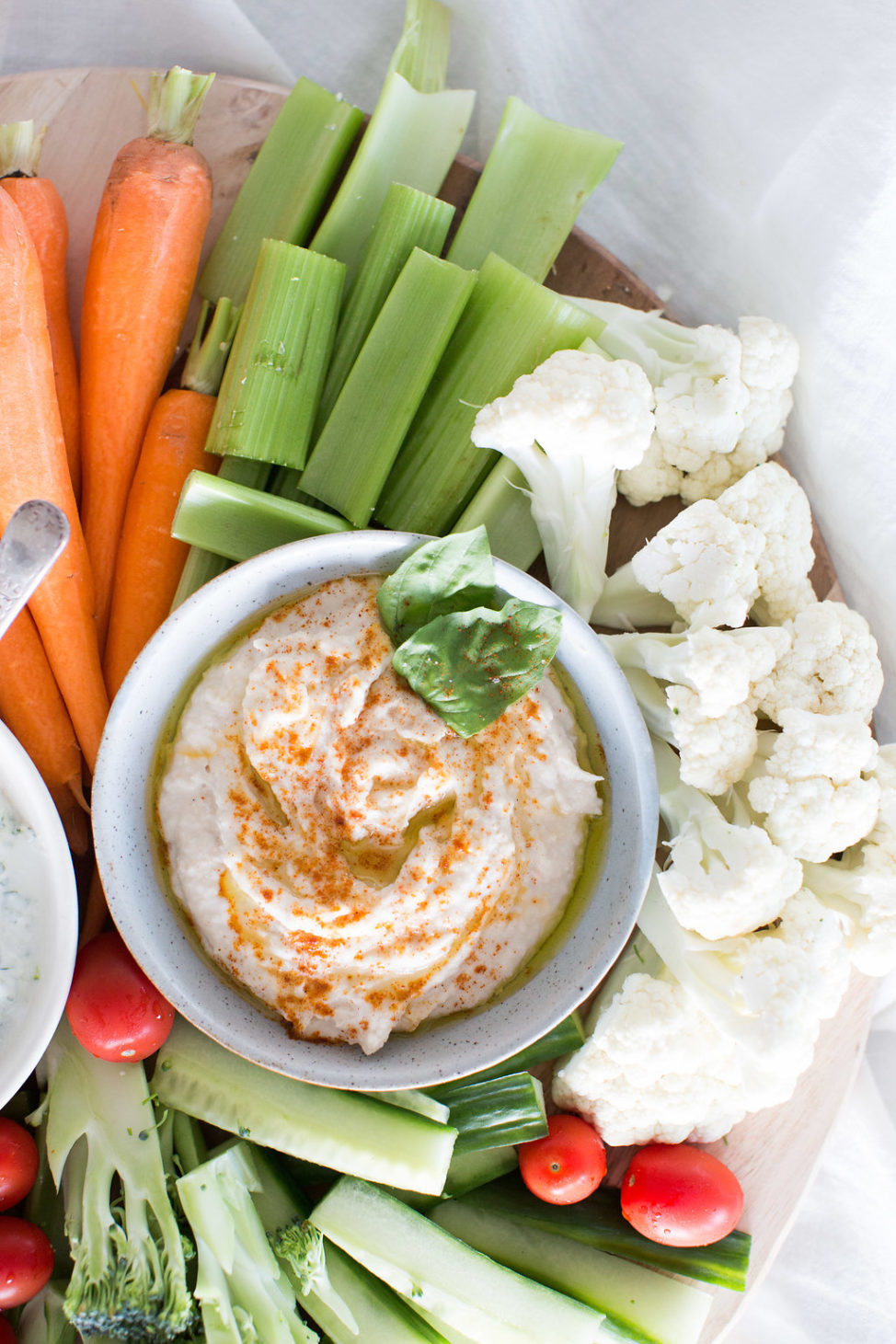 Building the Perfect Local Veggie & Dip Platter - Fraiche Living