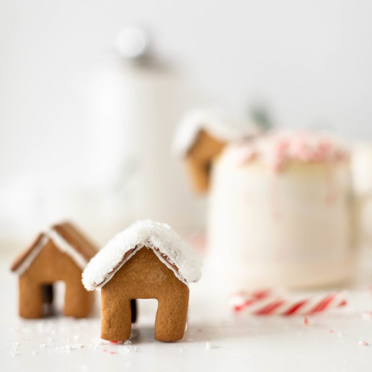 Mini Gingerbread House Mug Toppers - Fraiche Living