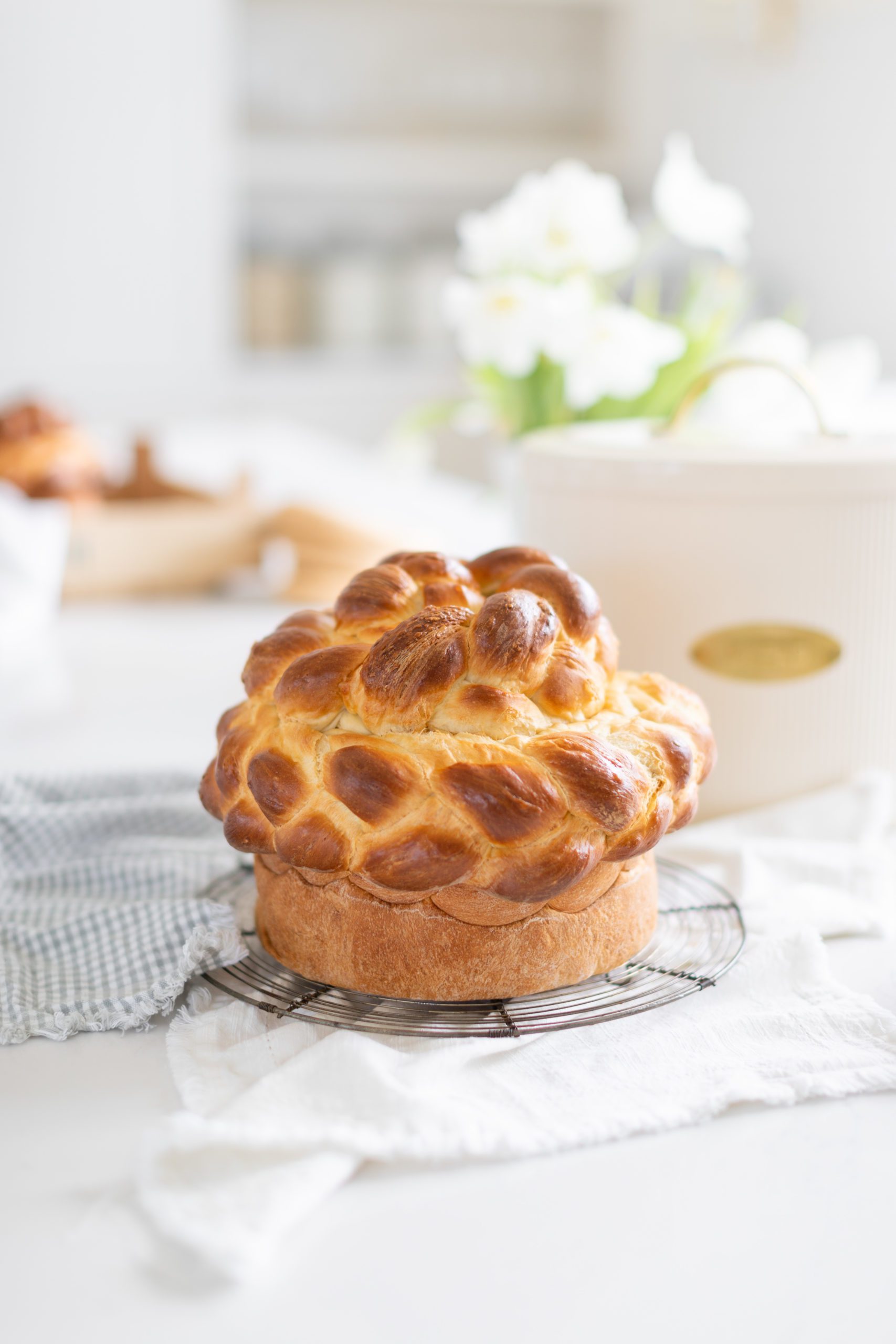 How to Make Paska (Ukrainian Easter Bread) - Fraiche Living